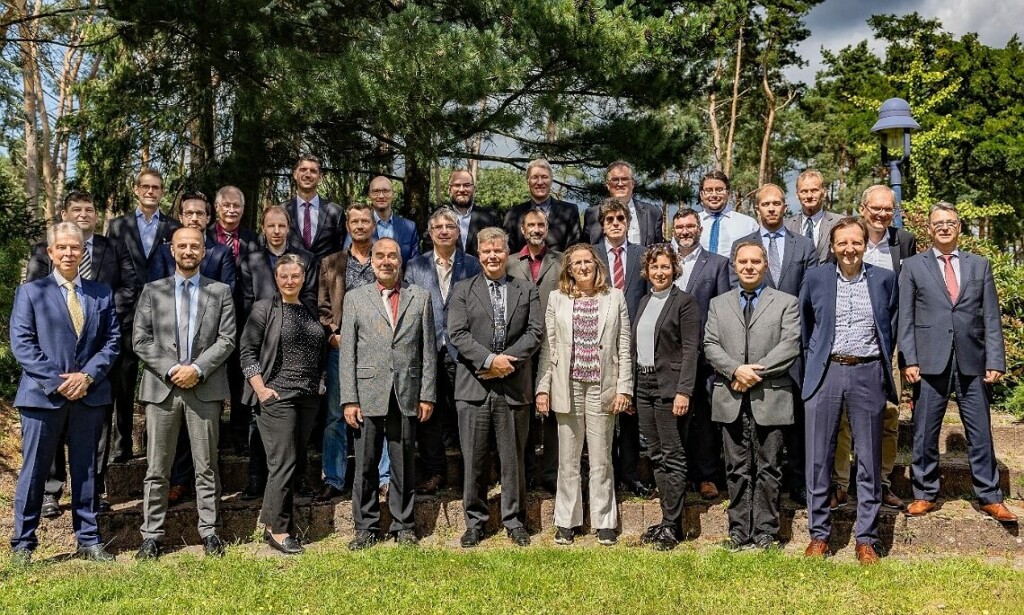 Erster Workshop des „Wehrtechnischen Kompetenzzentrums Hyperschall der ...